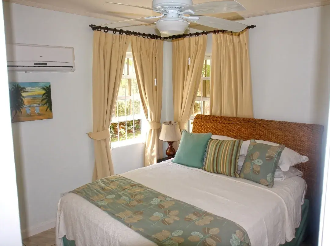 This Is A Beachfront 3 Bedroom, 3 Bathroom Villa, Family-friendly Activities - Barbados