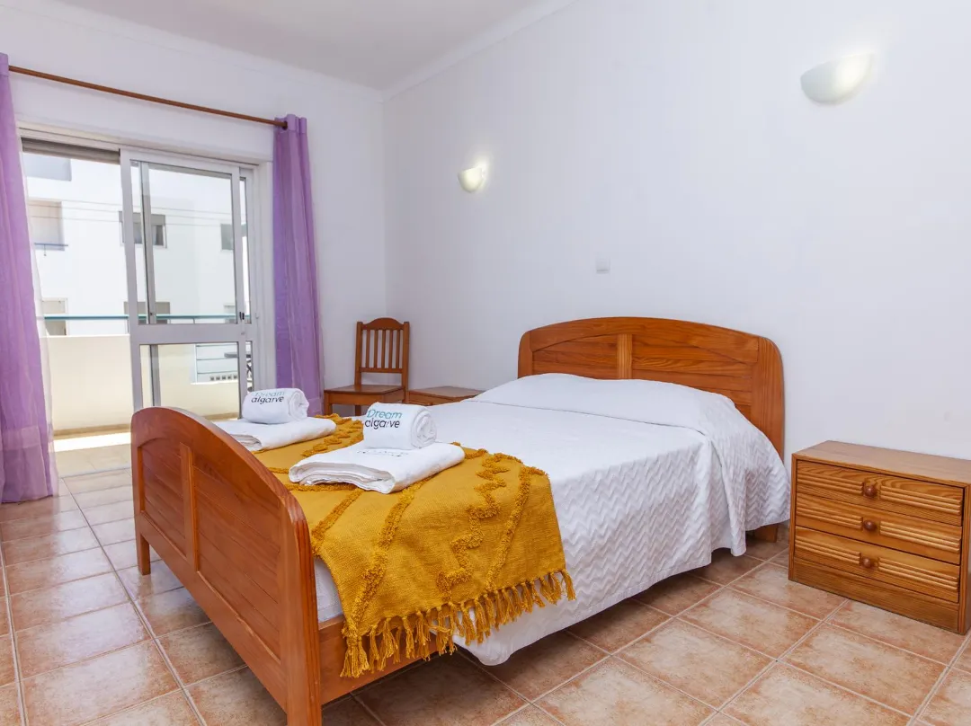 P 03 - Bedroom 3 In Meia-praia Seaview Guesthouse - Lagos