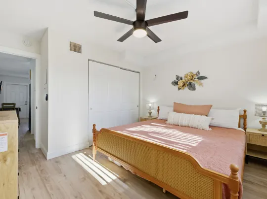 Coastal Getaway With Pool And Bbq Area - Charming Beachside Retreat - Treasure Island, FL