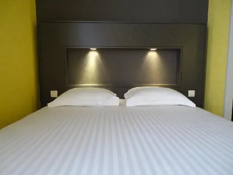 La Croix D'or Logis Hôtels - Meslan