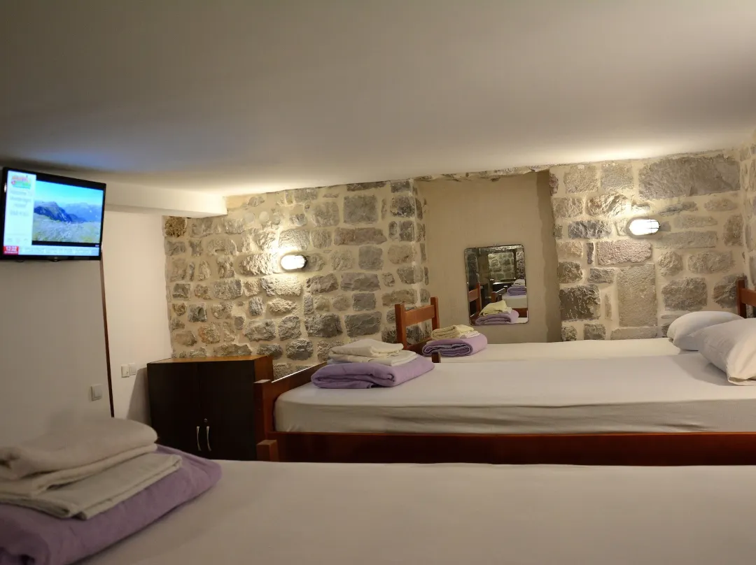 Montenegro Backpackers Home Kotor - Kotor