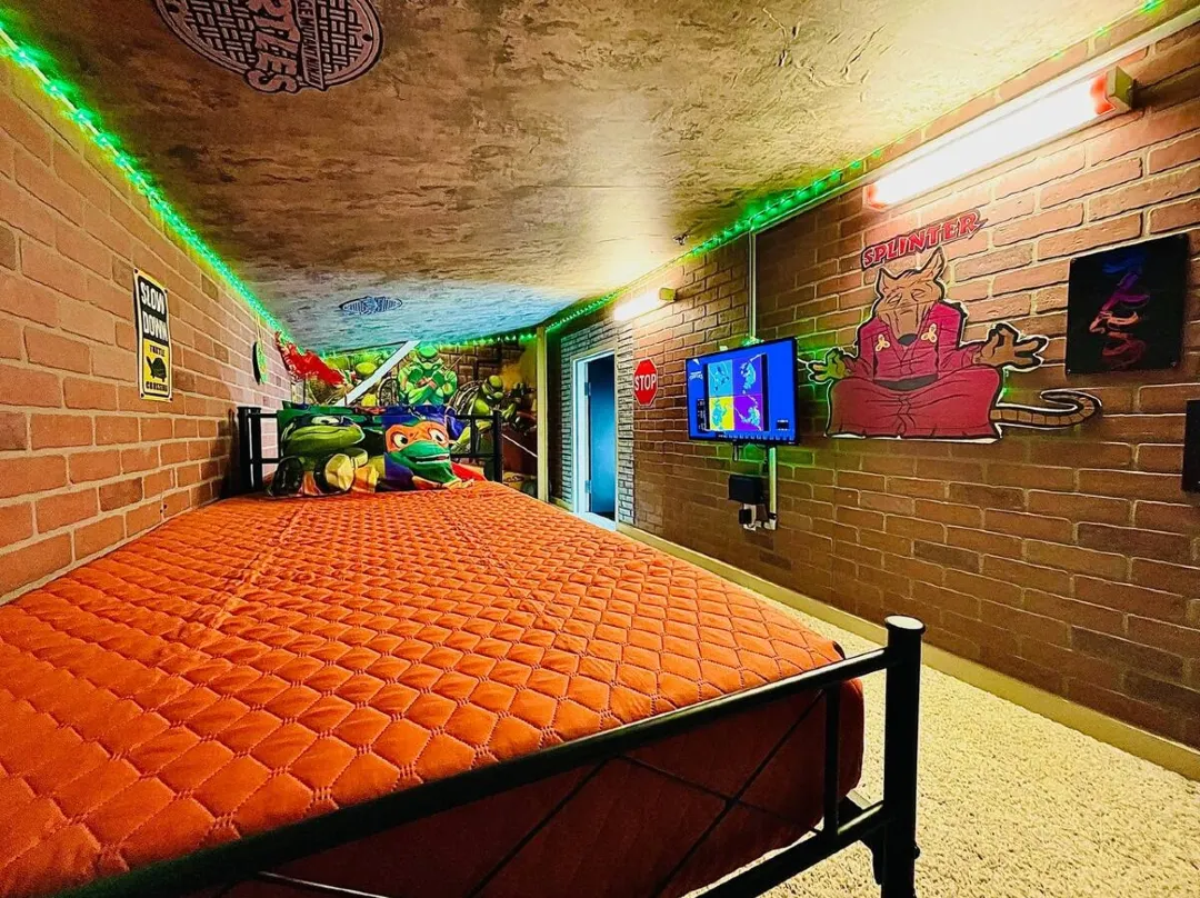 Lakeview Escape With Inground Pool And Gym - Charming Nostalgic Retreat - Sandusky