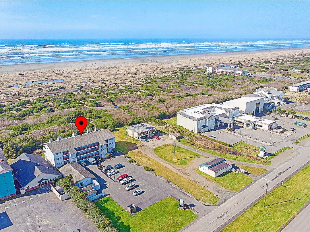Ocean View And Cozy Deck - Charming Coastal Getaway - Ocean Shores, WA