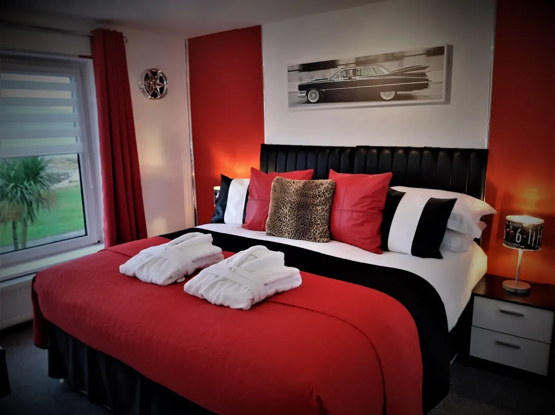 Cadillac Kustomz Guest House - Bute