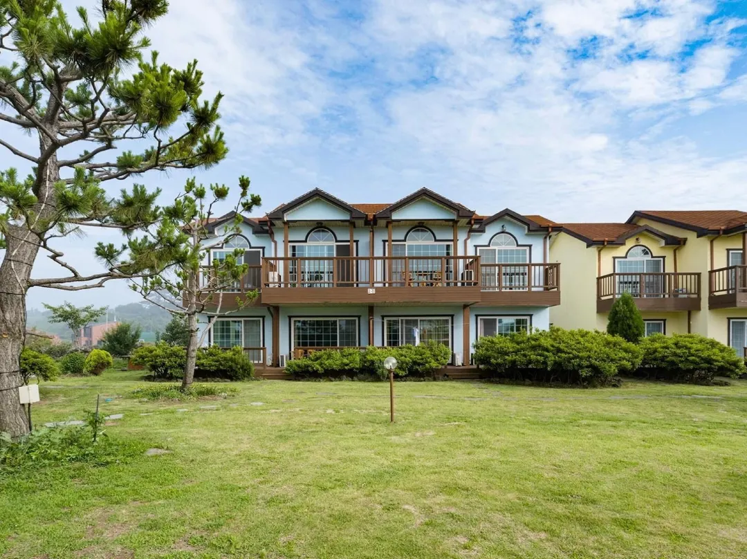 Jeju Sigan Yeohaeng Huyang Pension - Jeju-si