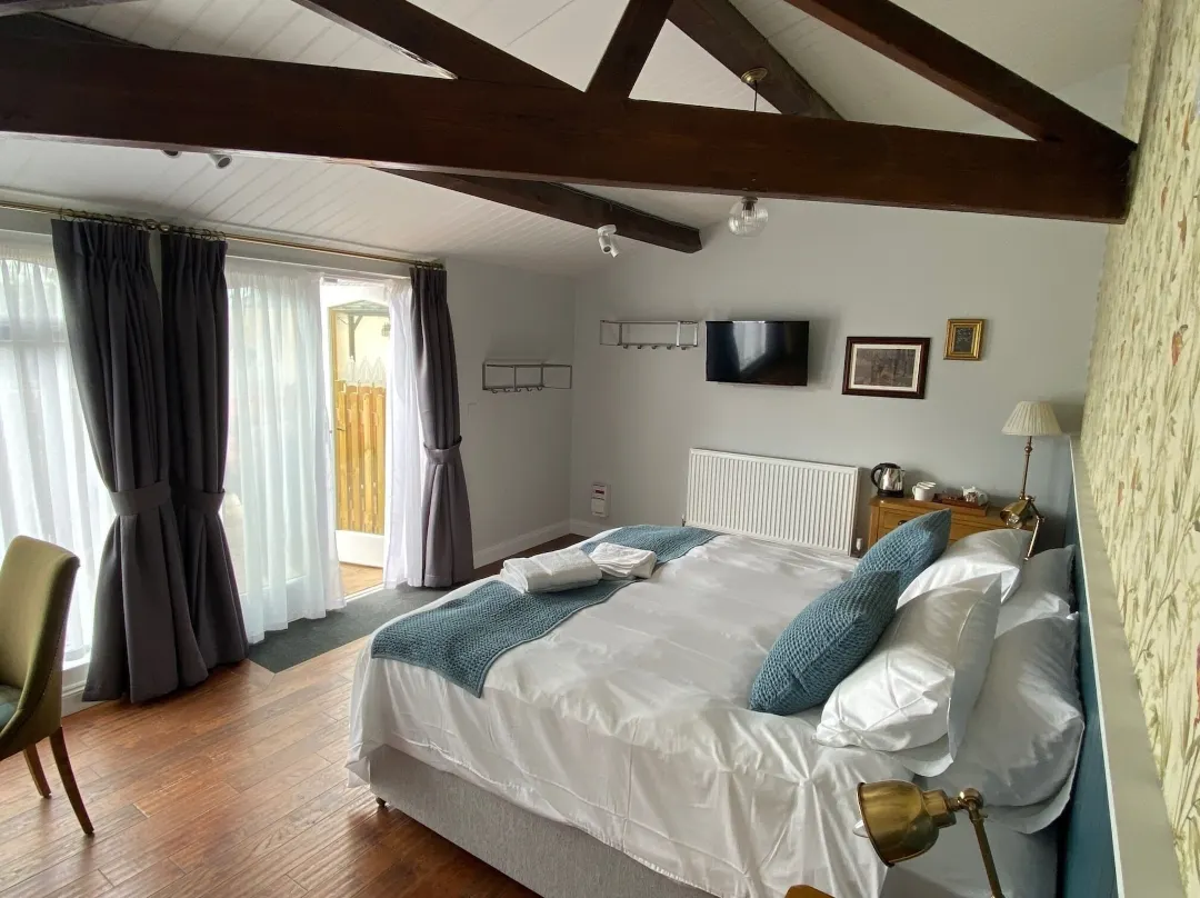 Three Bishops Inn - Wight