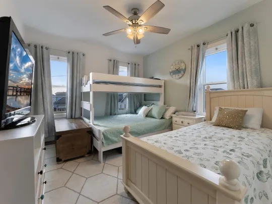 Gorgeous Outdoor Shower And Fenced Backyard - Stunning Coastal Haven - Stone Harbor, NJ