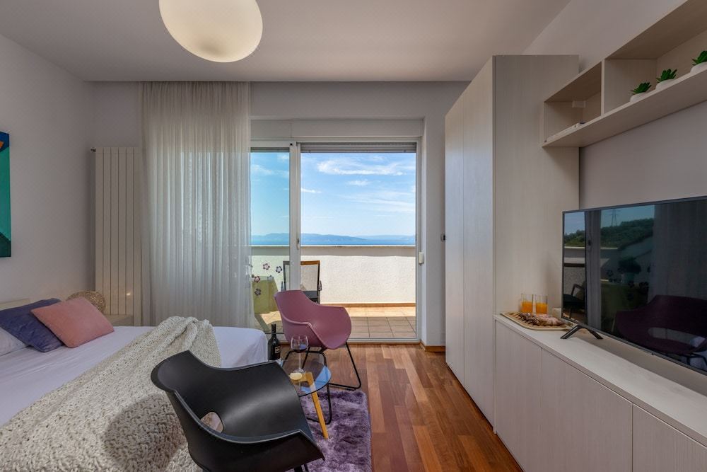 Terra Magica Deluxe Apartment & Room With Private Parking, Terrace And Sea View - Rijeka