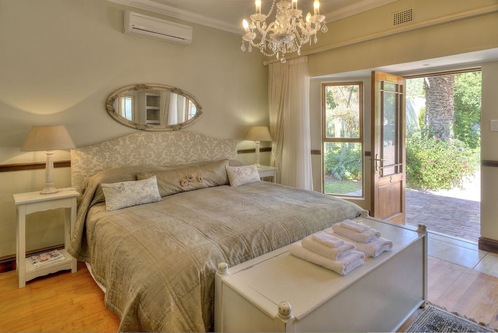 Berluda Farmhouse And Cottages - Western Cape