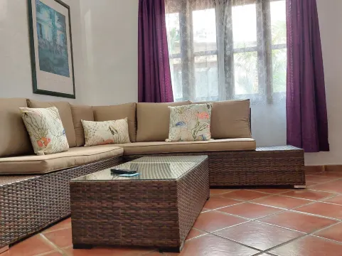 Vivienda Vacacional Mediterránea Con Terraza Pequeña En El Patio - Teneriffa