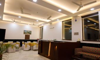 Peepal Tree Residency, New Delhi - Book with Updated Prices 2026 | Trip.com