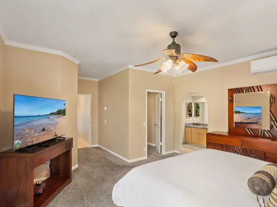 Expansive Lanai And Luxurious Kitchen - Spacious Tropical Haven - Maui, HI