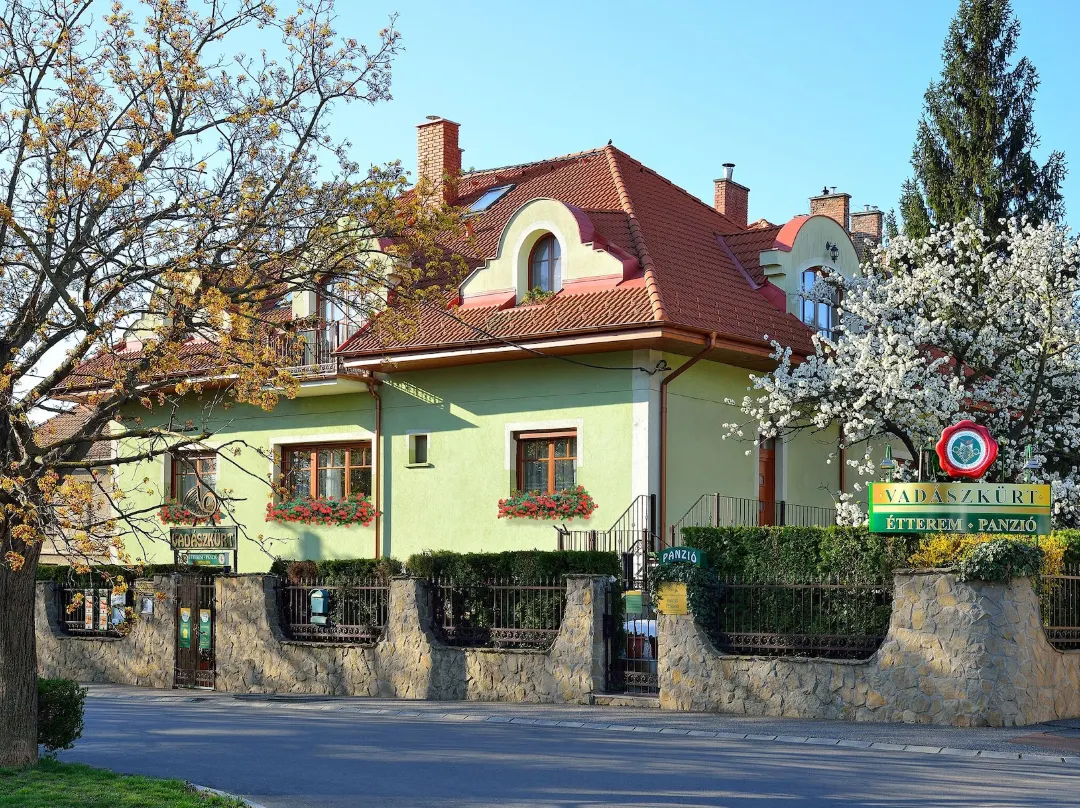 Vadászkürt Panzió - Sopron