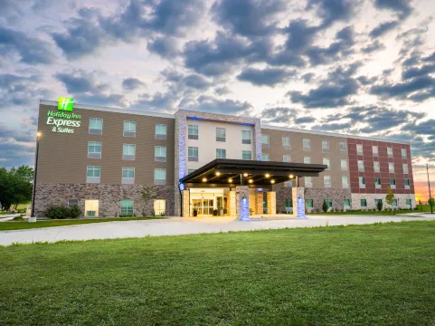 Holiday Inn Express & Suites Cedar Rapids Ne - Marion By Ihg - Cedar Rapids