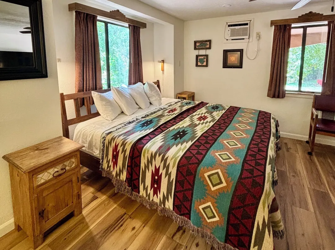 Town-n-country Cottages - Manitou Springs, CO
