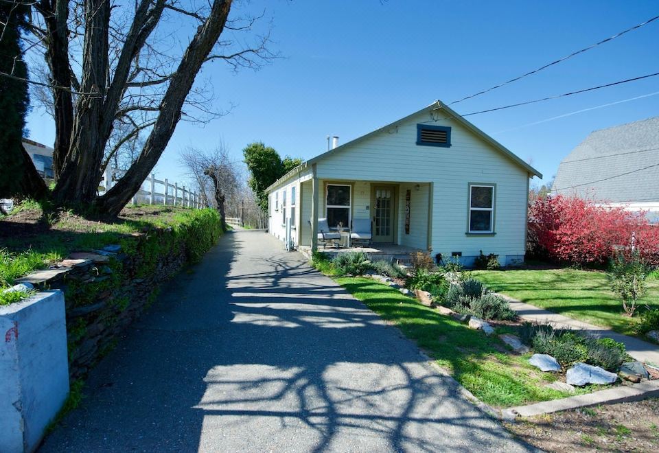 Cozy Main Street Cottage,San Andreas - Updated 2024 Reviews & Prices ...