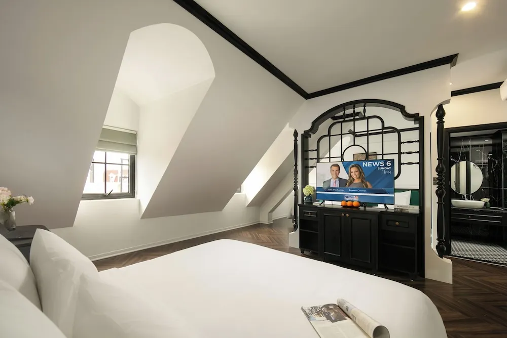 Elegant Boutique Hotel - Hạ Long