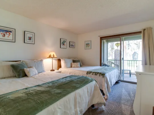 Community Pool And Hot Tub - Charming Cozy Getaway - Sisters, OR