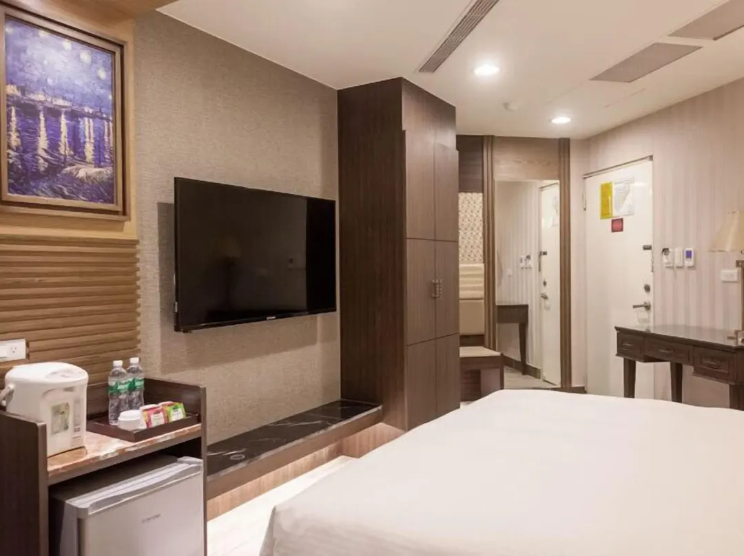 Maple Hotel Second Branch - Tainan City