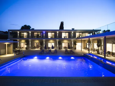 Seventeen Hotel - Mouans-Sartoux