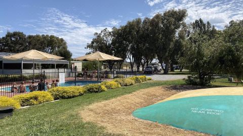 Elliston Caravan Park-Elliston Updated 2023 Room Price-Reviews & Deals ...