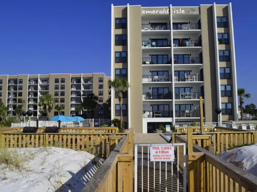 Ground Floor Access And Free Activities - Charming Beachfront Retreat - Fort Walton Beach, FL