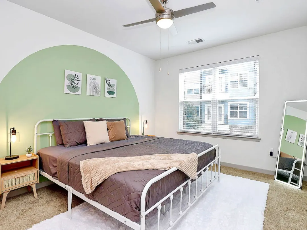 Resort-inspired Pool And Fitness Center - Trendy Retreat - シャーロット, NC