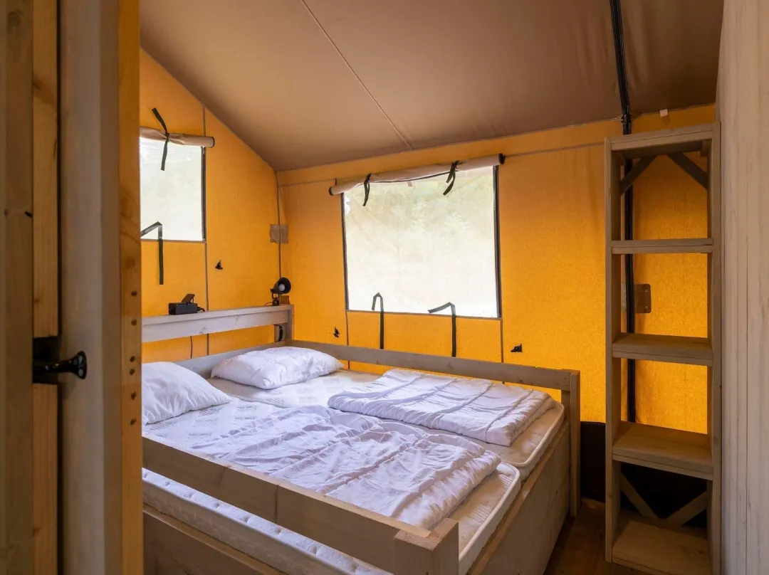 Wodden 8-person Holiday Tent - Ardennes