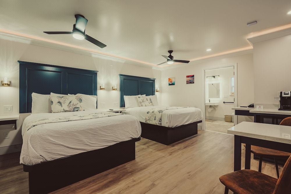 Blufftop Inn & Suites - Wharf/restaurant District - Morro Bay, CA