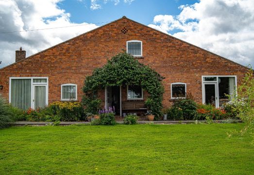 Higher Farm، 2024 | Trip.com