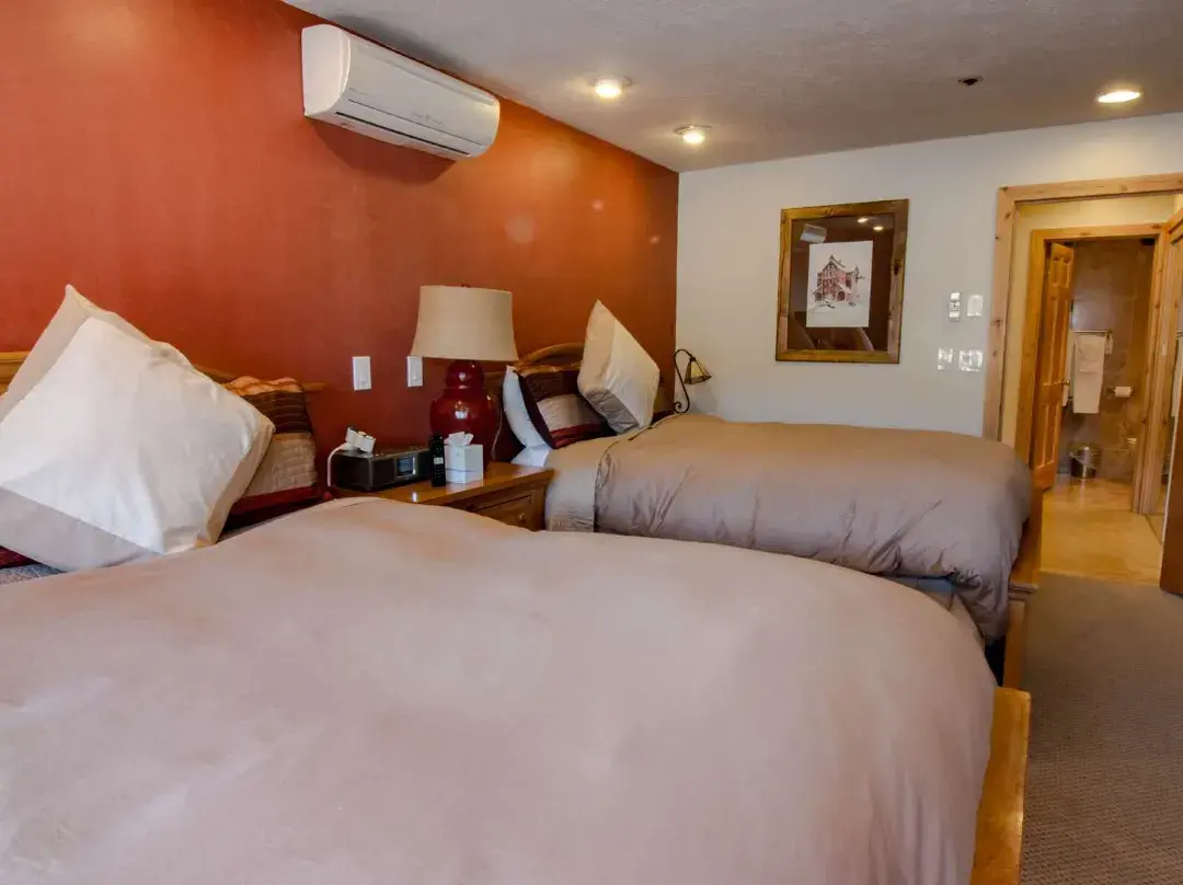 Cozy Living Space And Salt Water Hot Tub - Charming Mountain Retreat - Park City