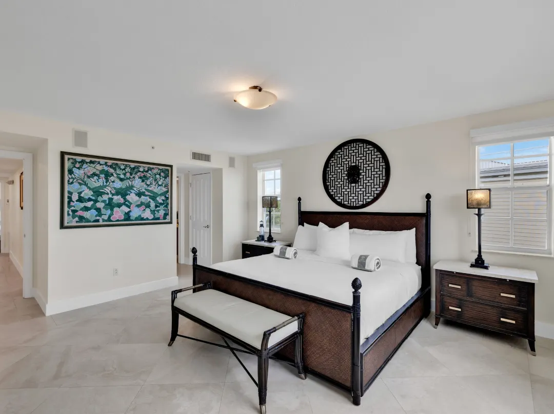 Rooftop Terrace And Heated Pool Amenities - Elegant Coastal Haven - Islamorada, FL