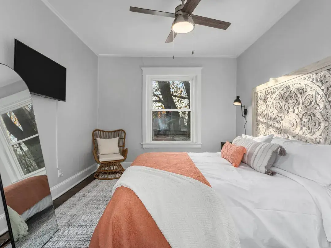 Stylish Getaway With Two Kitchens And Cozy Atmosphere - Charming Retreat - Kansas City