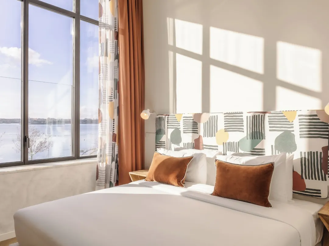 Upon Harbor - Seixal Bay Hotel - Seixal