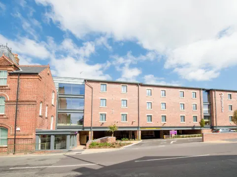Premier Inn Leek Town Centre - Rudyard Lake