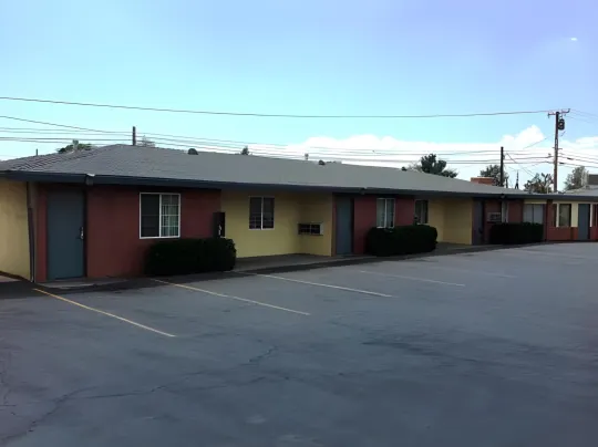 Apple Valley Motel - Hesperia, CA