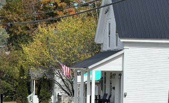 Christmas/Nye Available -8 Br, 4 BTH, 1/2 mi to Okemo, Hot Tub, on ...