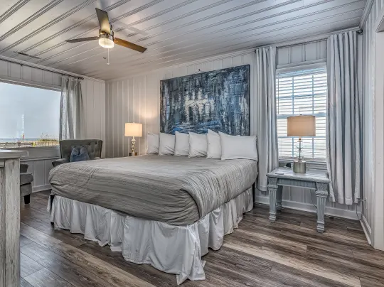 Ocean Access And Stunning Views - Exquisite Coastal Retreat - Ocean Isle Beach, NC