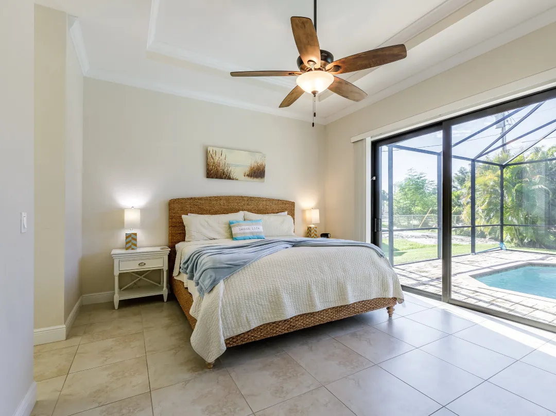 Private Heated Pool And Spacious Living Areas - Luxurious Oasis - Cabo Coral