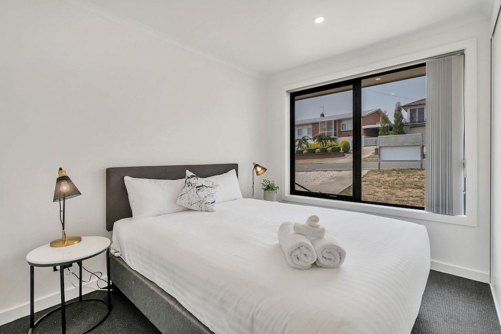 Youngtown Executive Apartments - Launceston