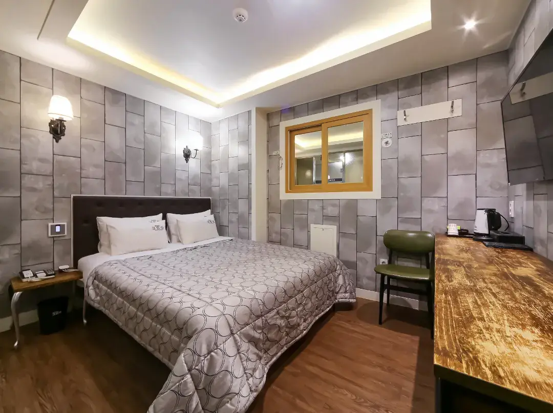 Busan Station 369 - Pusan