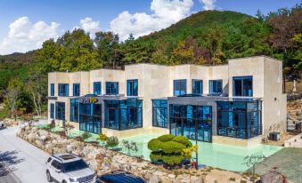 Gimcheon Dream Kids Pool Villa, Gimcheon-si - 2026 Updated Prices ...