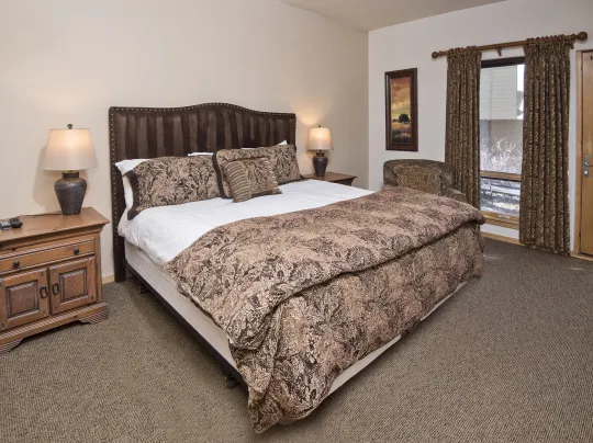 Private Hot Tub And Gourmet Kitchen - Stylish Mountain Retreat - Vail, CO