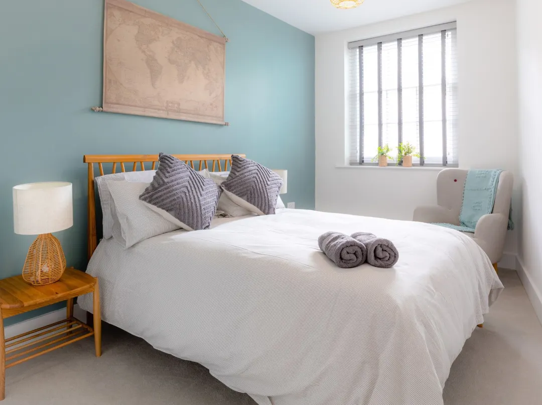 Courtyard Retreat- Free Evening Parking - Southampton