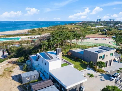 Goseong Magnolia Poolvilla - Sokcho