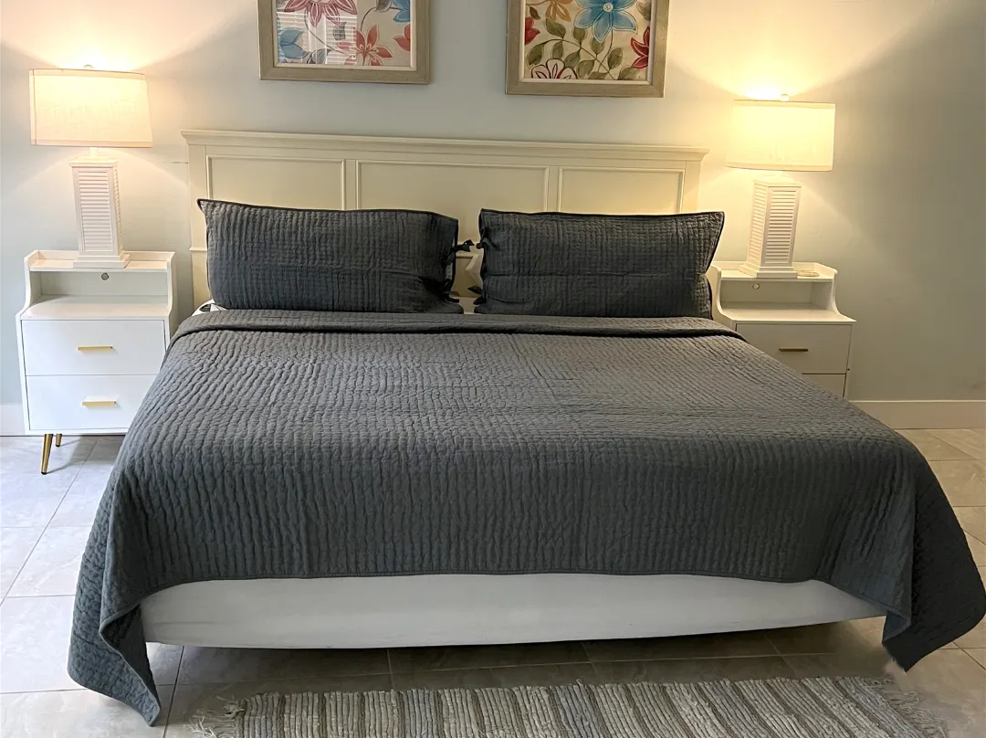 Private Deck, Full Kitchen, And Heated Pool - Charming Retreat - Cayo Hueso