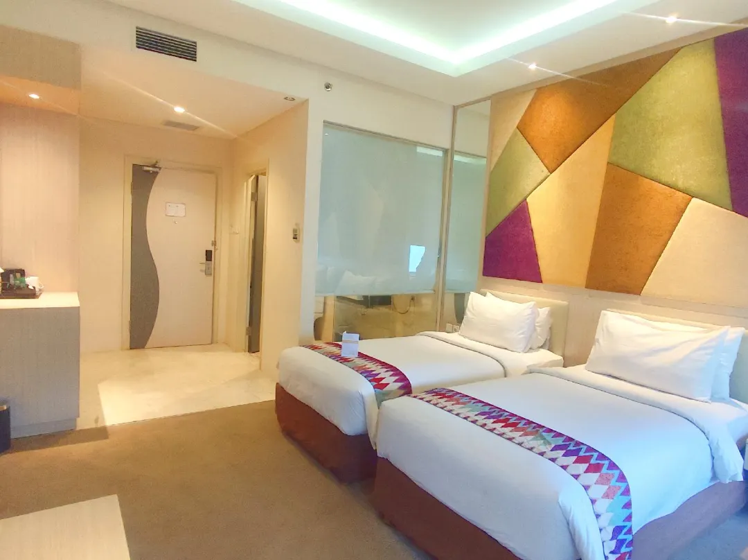 W Three Premier Hotel Lagaligo - Makassar