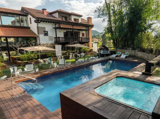 Hotel Cuevas - Santillana del Mar