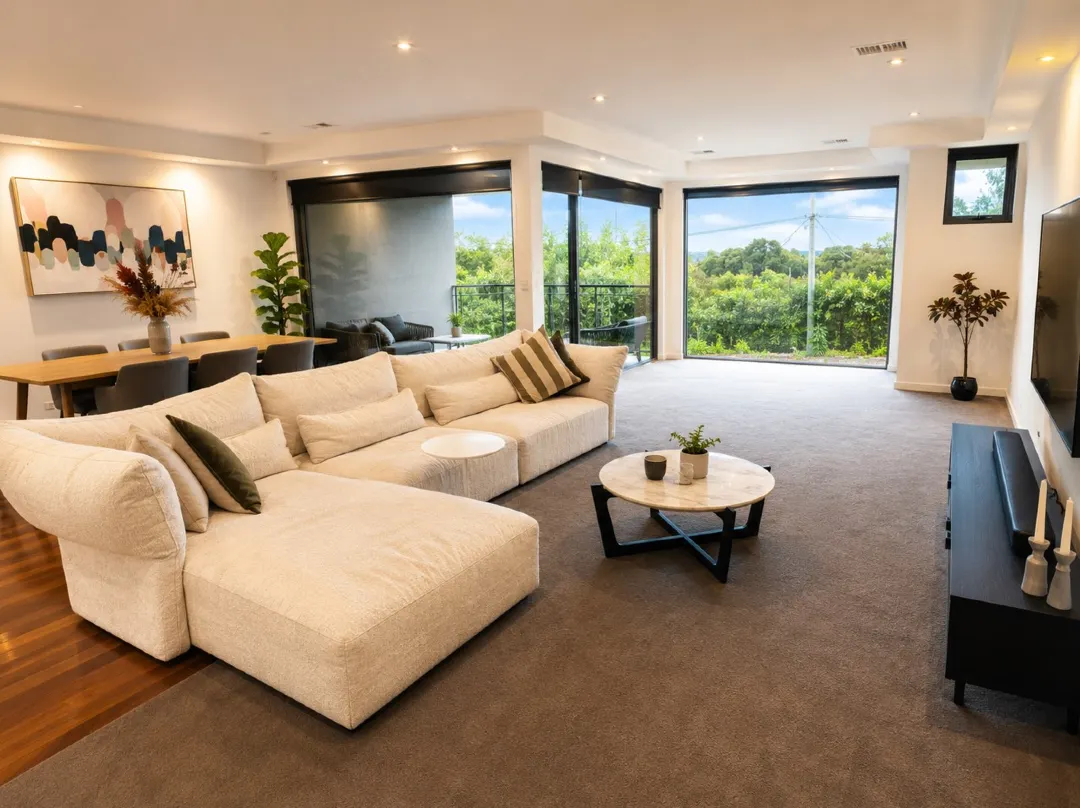 Luxurious Coastal Retreat In Black Rock With Unmatched Comfort - Melbourne