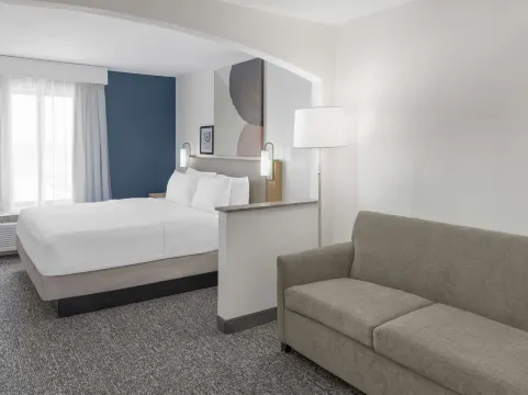 Spark By Hilton Lansing - Leavenworth, KS